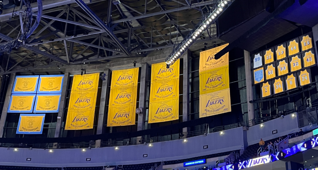 Atual campeão: como será a quadra dos Lakers na próxima edição da Copa ...