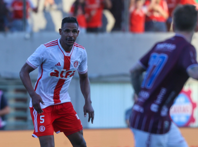 Volante perfeito para substitutir Fernando no Internacional está dando ...