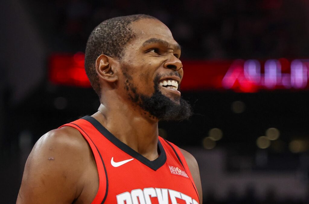 Kevin Durant resolveu chutar o balde para detonar famoso nome mundial ...